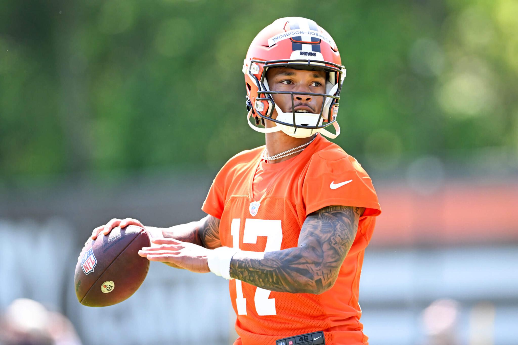 Packers Add Dual-Threat Quarterback ‘Sensation’ with 12,000 Passing ...